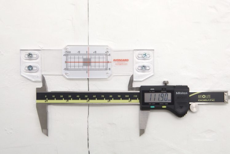 Plus Tell-Tale - Avongard